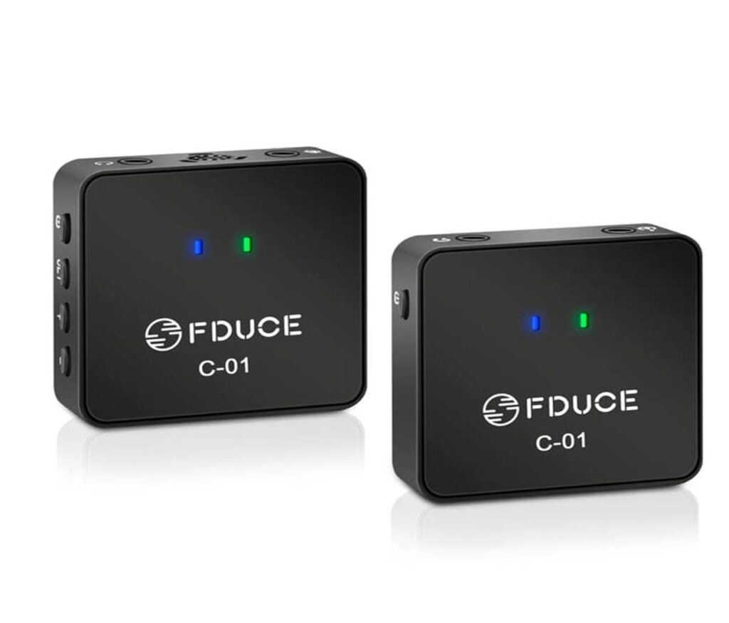 8 Best Wireless Shirt Microphones in 2023 - Hollyland