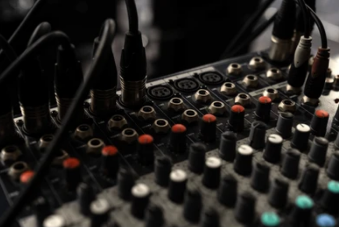 What is an XLR Cable Used for? A Complete Guide with Pros, Cons, and ...